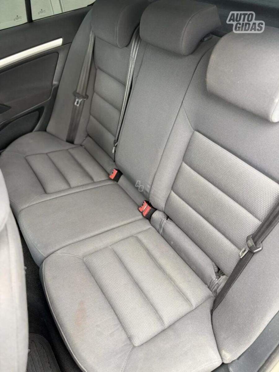 Skoda Octavia 2005 in Siauliai, with an engine capacity of 1.60 L and mileage of 294 thousand km for 1199 €, photo 8 on AUTOMOTO.COM.LV
