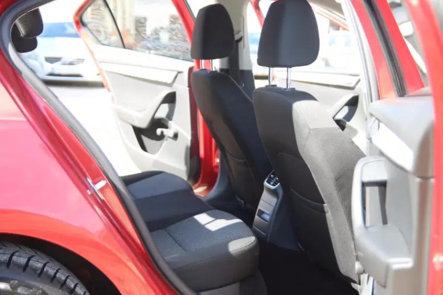 Шкода Октавия 2005 в Рига, объемом двигателя 1.60 л и пробегом 255 тыс. км за 3990 €, фото 12 на AUTOMOTO.COM.LV