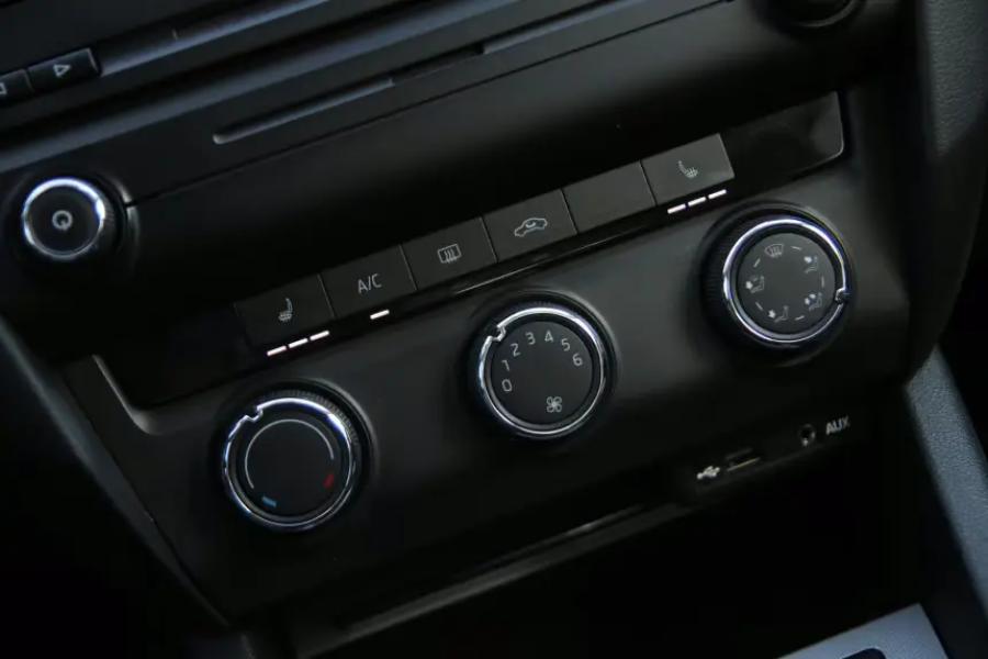 Шкода Октавия 2005 в Рига, объемом двигателя 1.60 л и пробегом 255 тыс. км за 3990 €, фото 15 на AUTOMOTO.COM.LV