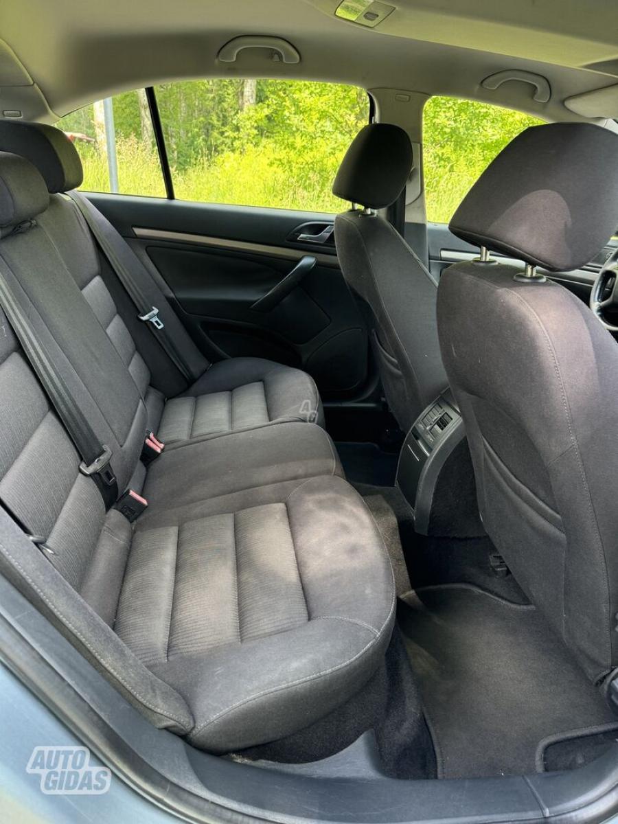 Skoda Octavia 2005 in Vilnius, with an engine capacity of 2.00 L and mileage of 365 thousand km for 1350 €, photo 6 on AUTOMOTO.COM.LV