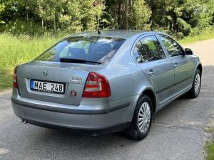 Skoda Octavia 2005 in Vilnius, with an engine capacity of 2.00 L and mileage of 365 thousand km for 1350 €, photo 4 on AUTOMOTO.COM.LV
