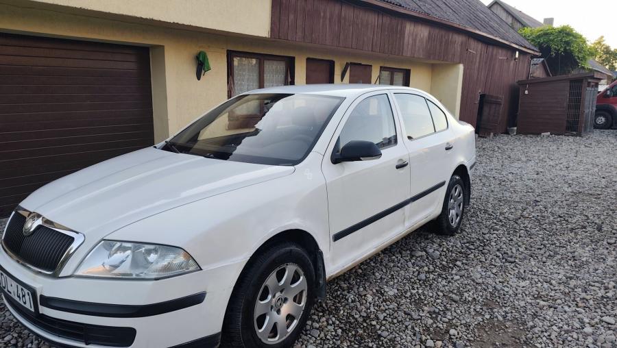 Skoda Octavia 2005 Marijampole, ar dzinēja tilpumu 1.60 L un nobraukumu 252 tūkst. km par 550 €, foto 4 vietnē AUTOMOTO.COM.LV