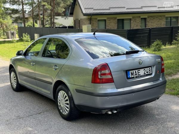 Skoda Octavia 2005 in Vilnius, with an engine capacity of 2.00 L and mileage of 365 thousand km for 1350 €, photo 4 on AUTOMOTO.COM.LV