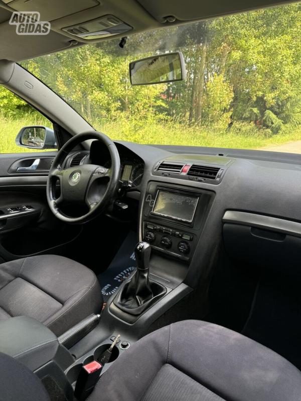 Skoda Octavia 2005 in Vilnius, with an engine capacity of 2.00 L and mileage of 365 thousand km for 1350 €, photo 5 on AUTOMOTO.COM.LV