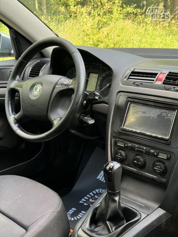 Skoda Octavia 2005 in Vilnius, with an engine capacity of 2.00 L and mileage of 365 thousand km for 1350 €, photo 6 on AUTOMOTO.COM.LV