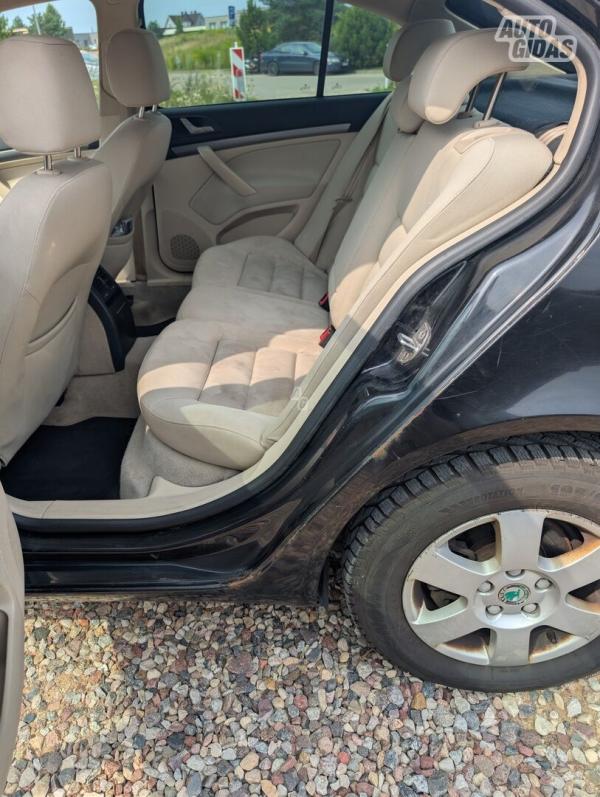 Skoda Octavia 2005 Viļņa, ar dzinēja tilpumu 1.90 L un nobraukumu 276 tūkst. km par 1500 €, foto 7 vietnē AUTOMOTO.COM.LV