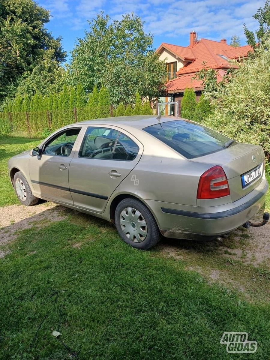 Skoda Octavia 2005 in Vilnius, with an engine capacity of 1.90 L and mileage of 365 thousand km for 1100 €, photo 5 on AUTOMOTO.COM.LV