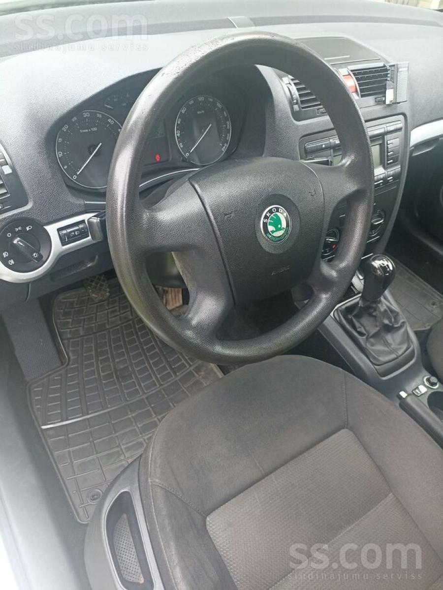 Skoda Octavia 2006 Gulbene, ar dzinēja tilpumu 1.90 L un nobraukumu 302 tūkst. km par 1650 €, foto 14 vietnē AUTOMOTO.COM.LV