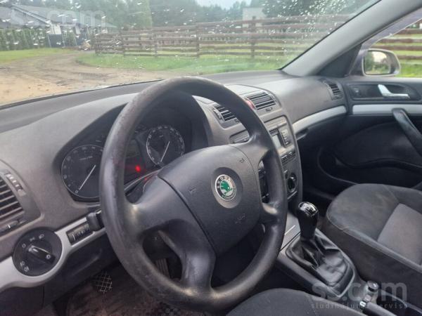 Skoda Octavia 2006 in Riga, with an engine capacity of 1.90 L and mileage of 240 thousand km for 1100 €, photo 3 on AUTOMOTO.COM.LV