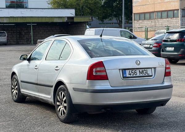 Skoda Octavia 2006 Narva, ar dzinēja tilpumu 2.00 L un nobraukumu 275 tūkst. km par 899 €, foto 4 vietnē AUTOMOTO.COM.LV