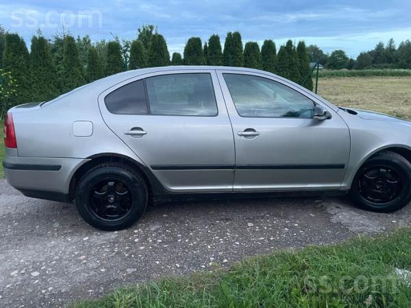 Skoda Octavia 2007 in Riga, with an engine capacity of 1.90 L and mileage of 290 thousand km for 950 €, photo 4 on AUTOMOTO.COM.LV
