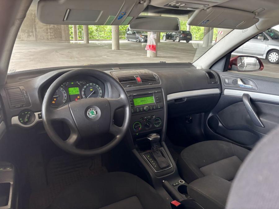 Skoda Octavia 2007 Tartu, ar dzinēja tilpumu 1.90 L un nobraukumu 338 tūkst. km par 699 €, foto 7 vietnē AUTOMOTO.COM.LV