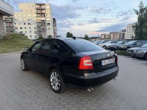 Skoda Octavia 2008 in Vilnius, with an engine capacity of 1.90 L and mileage of 395 thousand km for 1900 €, photo 6 on AUTOMOTO.COM.LV