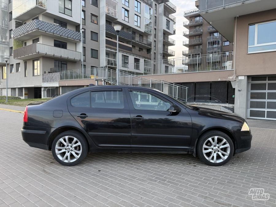 Skoda Octavia 2008 in Vilnius, with an engine capacity of 1.90 L and mileage of 395 thousand km for 1900 €, photo 9 on AUTOMOTO.COM.LV