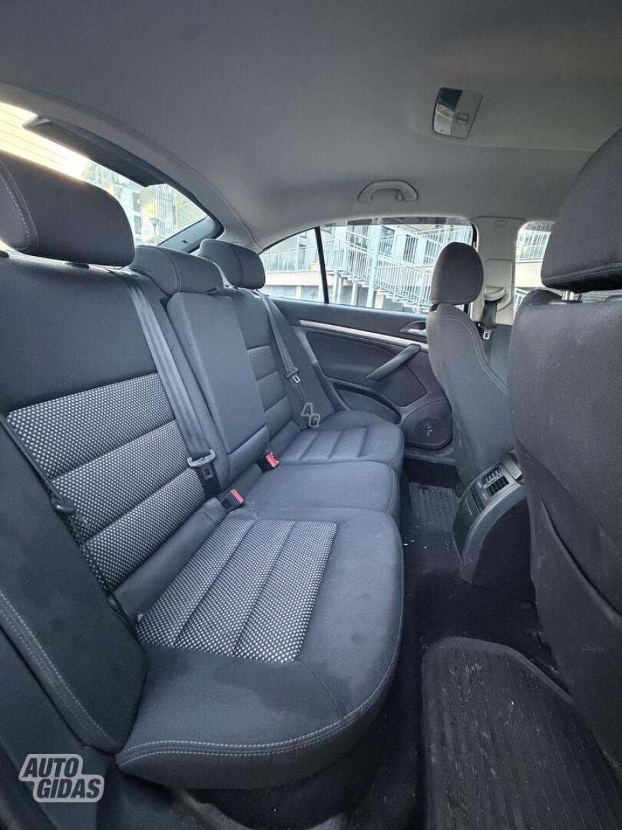 Skoda Octavia 2008 in Vilnius, with an engine capacity of 1.90 L and mileage of 395 thousand km for 1900 €, photo 15 on AUTOMOTO.COM.LV