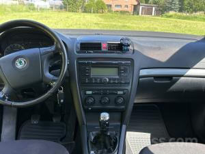 Skoda Octavia 2008 in Ogre, with an engine capacity of 1.90 L and mileage of 350 thousand km for 1750 €, photo 8 on AUTOMOTO.COM.LV