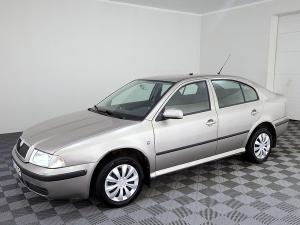 Skoda Octavia 2008 in Tallinn, with an engine capacity of 1.60 L and mileage of 248 thousand km for 999 €, photo 3 on AUTOMOTO.COM.LV