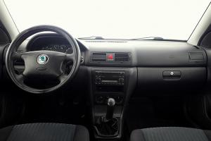 Skoda Octavia 2008 in Tallinn, with an engine capacity of 1.60 L and mileage of 248 thousand km for 999 €, photo 6 on AUTOMOTO.COM.LV