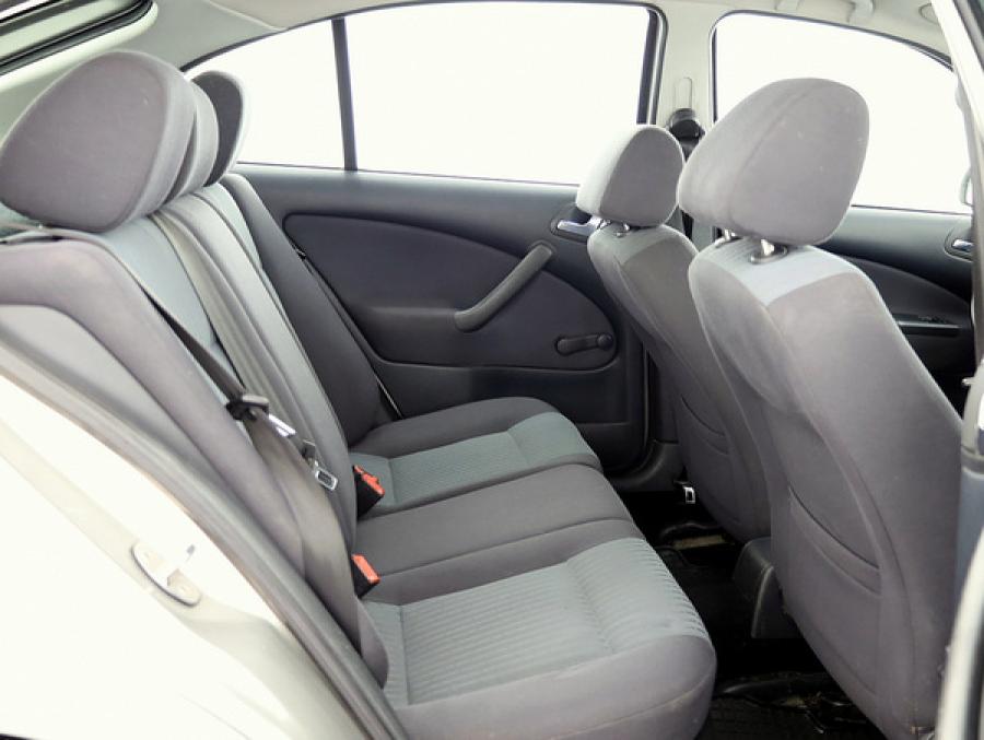 Skoda Octavia 2008 in Tallinn, with an engine capacity of 1.60 L and mileage of 248 thousand km for 999 €, photo 8 on AUTOMOTO.COM.LV