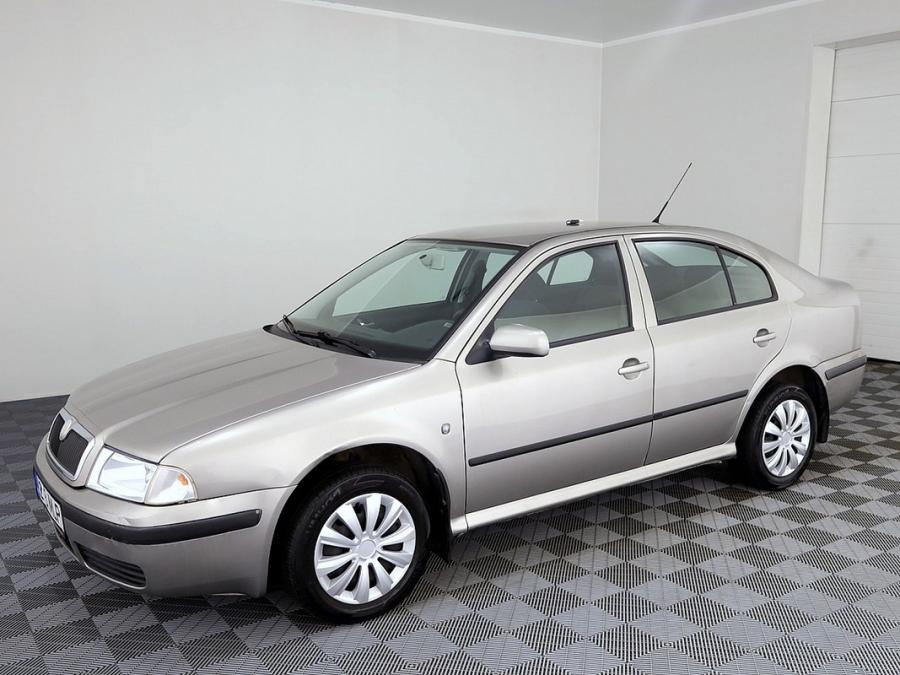 Skoda Octavia 2008 in Tallinn, with an engine capacity of 1.60 L and mileage of 248 thousand km for 999 €, photo 10 on AUTOMOTO.COM.LV