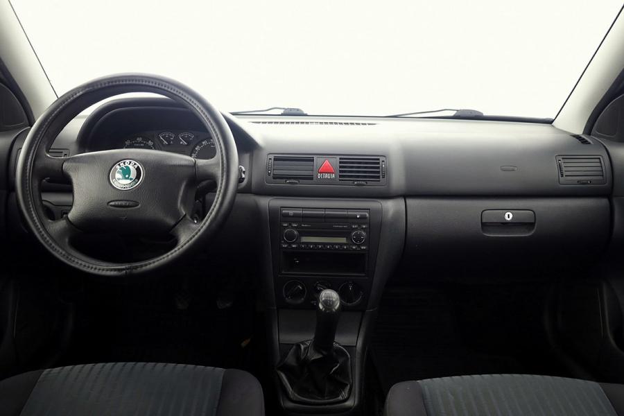 Skoda Octavia 2008 in Tallinn, with an engine capacity of 1.60 L and mileage of 248 thousand km for 999 €, photo 13 on AUTOMOTO.COM.LV