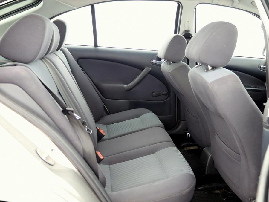 Skoda Octavia 2008 in Tallinn, with an engine capacity of 1.60 L and mileage of 248 thousand km for 999 €, photo 15 on AUTOMOTO.COM.LV