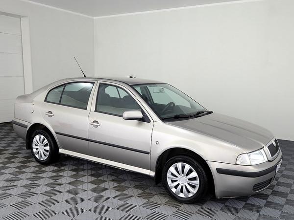 Skoda Octavia 2008 in Tallinn, with an engine capacity of 1.60 L and mileage of 248 thousand km for 999 €, photo 1 on AUTOMOTO.COM.LV