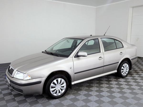 Skoda Octavia 2008 in Tallinn, with an engine capacity of 1.60 L and mileage of 248 thousand km for 999 €, photo 10 on AUTOMOTO.COM.LV