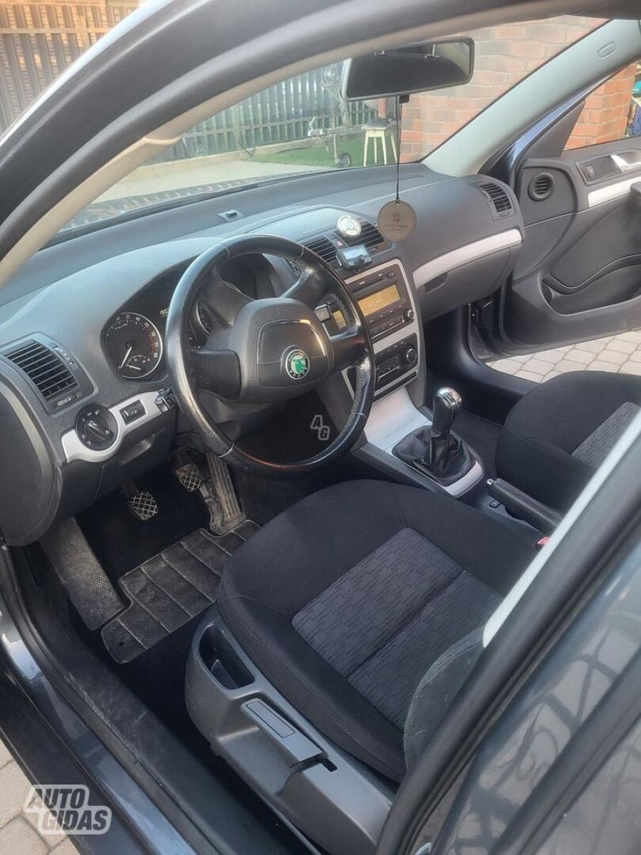 Skoda Octavia 2010 in Klaipeda, with an engine capacity of 1.90 L and mileage of 18 thousand km for 3000 €, photo 5 on AUTOMOTO.COM.LV