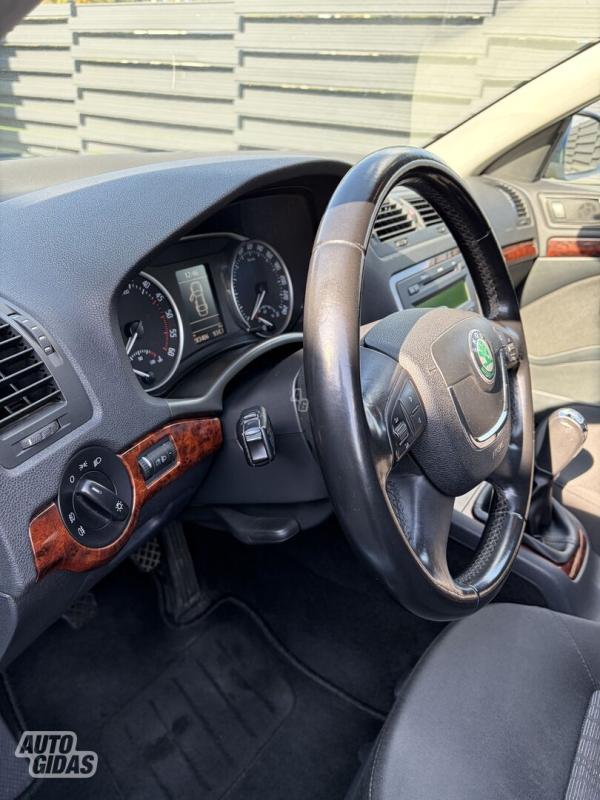 Skoda Octavia 2010 Šalčininkai vietnē Skoda Octavia 2010 Šalčininkai, ar dzinēja tilpumu 1.90 L un nobraukumu 285 tūkst. km par 2550 €, foto 10 vietnē AUTOMOTO.COM.LV