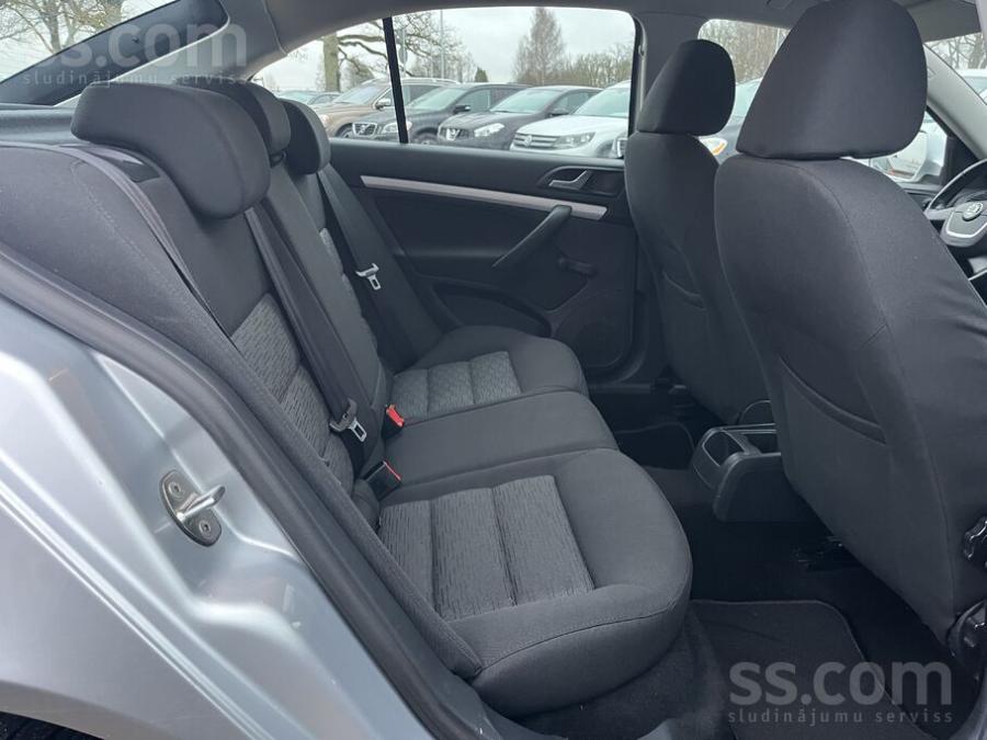 Skoda Octavia 2011 in Valmiera, with an engine capacity of 1.60 L and mileage of 0 thousand km for 2800 €, photo 7 on AUTOMOTO.COM.LV