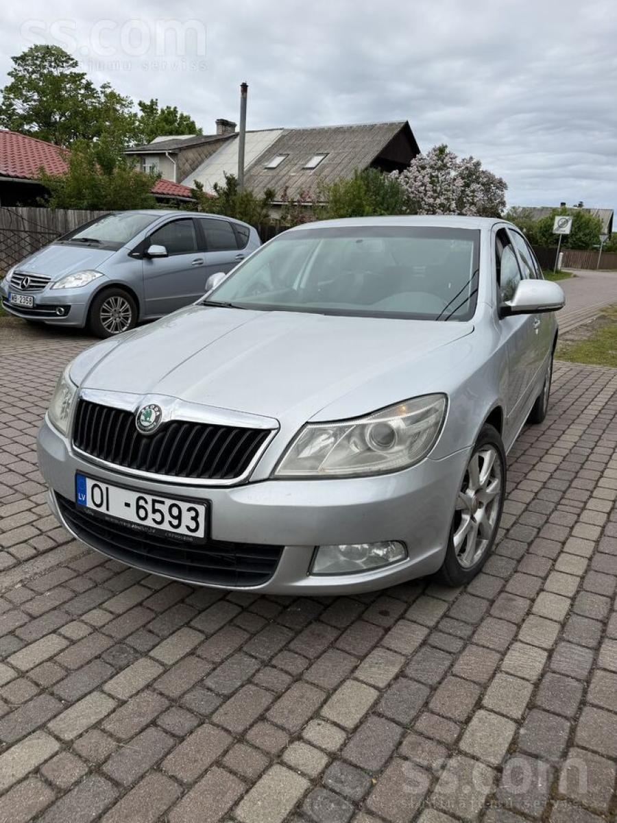 Skoda Octavia 2011 in Ventspils, with an engine capacity of 1.60 L and mileage of 413 thousand km for 2495 €, photo 3 on AUTOMOTO.COM.LV