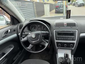 Skoda Octavia 2011 in Ventspils, with an engine capacity of 1.60 L and mileage of 413 thousand km for 2495 €, photo 6 on AUTOMOTO.COM.LV