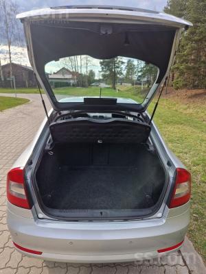Skoda Octavia 2011 in Dobele, with an engine capacity of 1.60 L and mileage of 248 thousand km for 2000 €, photo 9 on AUTOMOTO.COM.LV