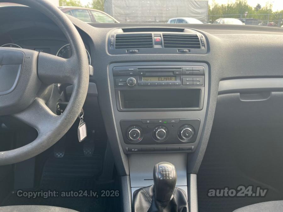 Skoda Octavia 2012 in Kuressaare, with an engine capacity of 1.20 L and mileage of 200 thousand km for 3590 €, photo 11 on AUTOMOTO.COM.LV