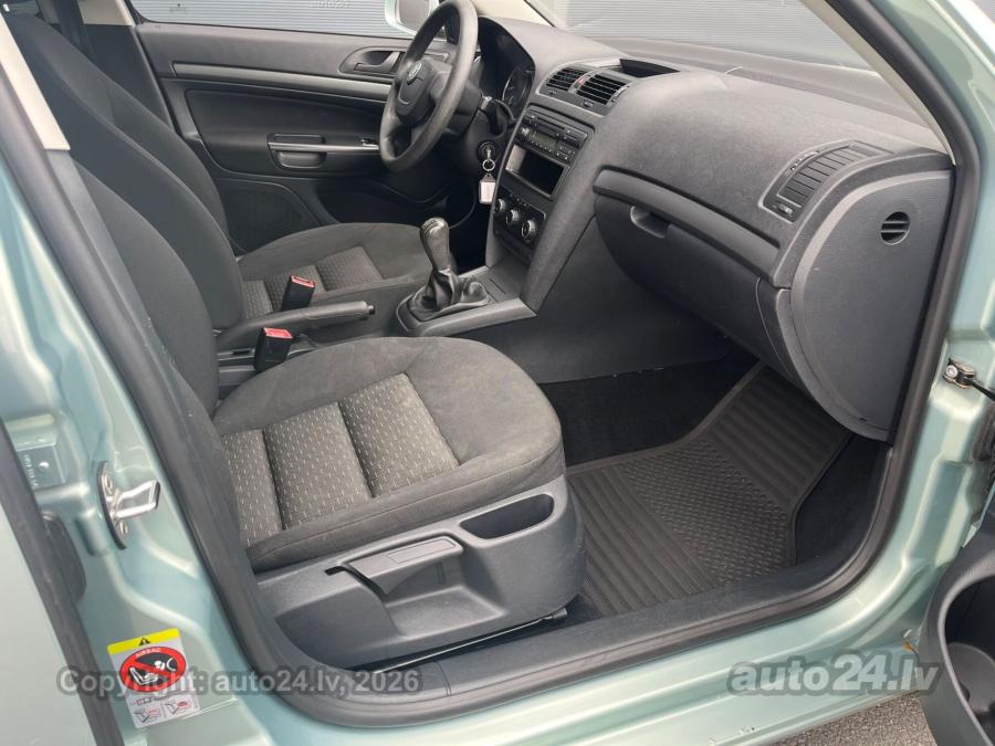 Skoda Octavia 2012 in Kuressaare, with an engine capacity of 1.20 L and mileage of 200 thousand km for 3590 €, photo 12 on AUTOMOTO.COM.LV