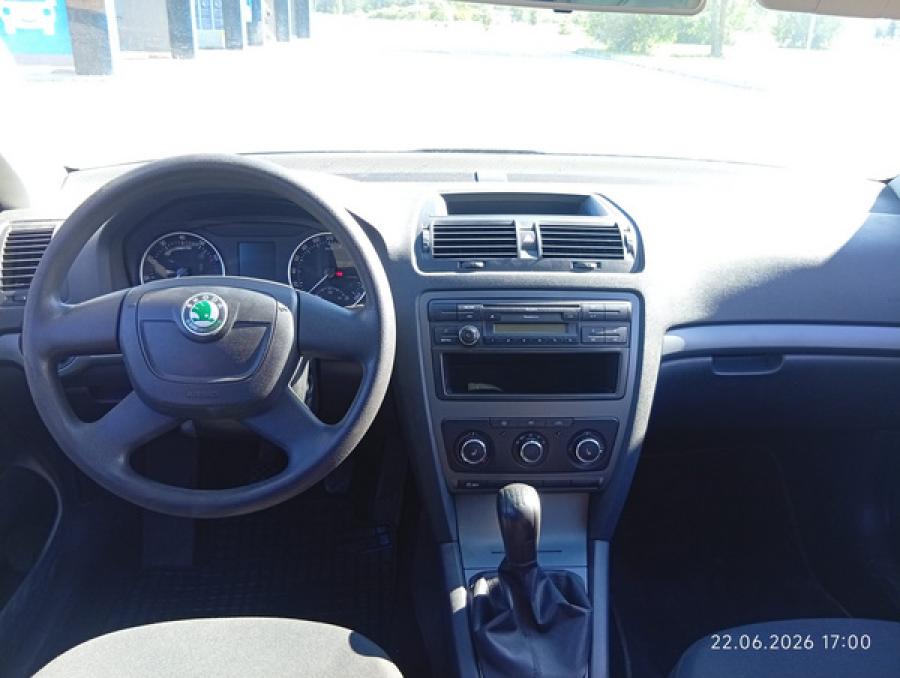 Skoda Octavia 2012 in Sillamae, with an engine capacity of 1.60 L and mileage of 131 thousand km for 3800 €, photo 6 on AUTOMOTO.COM.LV