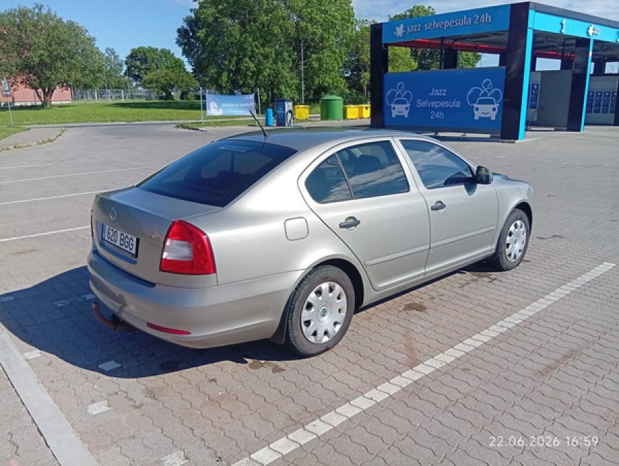 Skoda Octavia 2012 in Sillamae, with an engine capacity of 1.60 L and mileage of 131 thousand km for 3800 €, photo 8 on AUTOMOTO.COM.LV