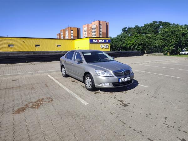 Skoda Octavia 2012 Sillamē, ar dzinēja tilpumu 1.60 L un nobraukumu 131 tūkst. km par 3800 €, foto 10 vietnē AUTOMOTO.COM.LV
