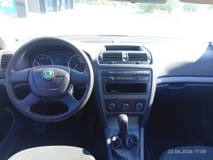 Skoda Octavia 2012 in Sillamae, with an engine capacity of 1.60 L and mileage of 131 thousand km for 3800 €, photo 14 on AUTOMOTO.COM.LV