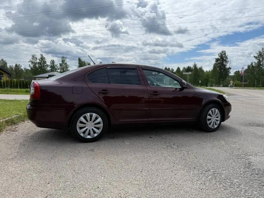 Skoda Octavia 2012 in Riga, with an engine capacity of 1.60 L and mileage of 275 thousand km for 2900 €, photo 5 on AUTOMOTO.COM.LV