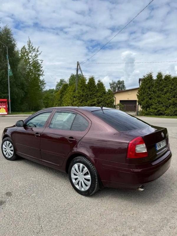 Skoda Octavia 2012 in Riga, with an engine capacity of 1.60 L and mileage of 275 thousand km for 2900 €, photo 5 on AUTOMOTO.COM.LV