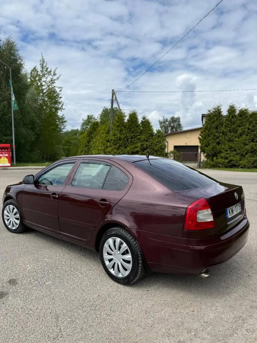 Skoda Octavia 2012 in Riga, with an engine capacity of 1.60 L and mileage of 275 thousand km for 2900 €, photo 6 on AUTOMOTO.COM.LV