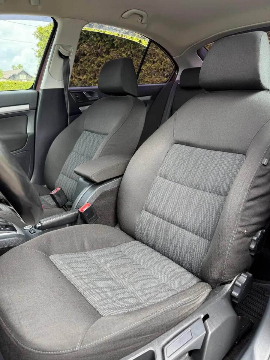 Skoda Octavia 2012 in Riga, with an engine capacity of 1.60 L and mileage of 275 thousand km for 2900 €, photo 16 on AUTOMOTO.COM.LV