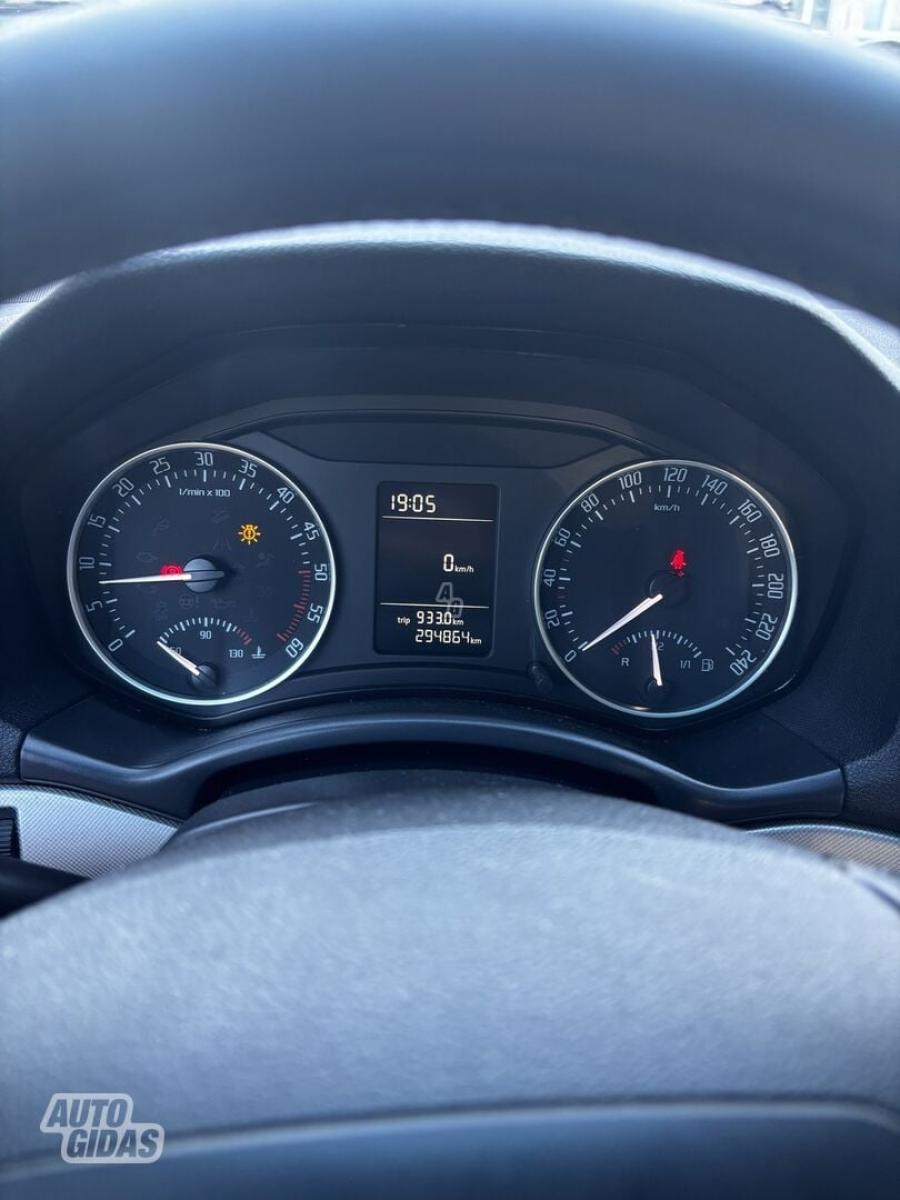 Skoda Octavia 2012 Viļņa, ar dzinēja tilpumu 1.60 L un nobraukumu 295 tūkst. km par 3200 €, foto 12 vietnē AUTOMOTO.COM.LV