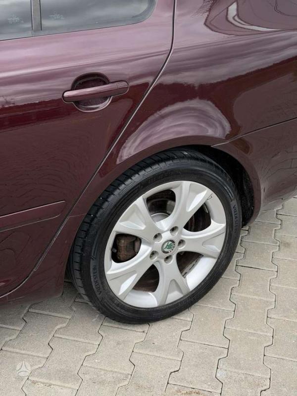Skoda Octavia 2012 Viļņa, ar dzinēja tilpumu 1.39 L un nobraukumu 179 tūkst. km par 3900 €, foto 9 vietnē AUTOMOTO.COM.LV
