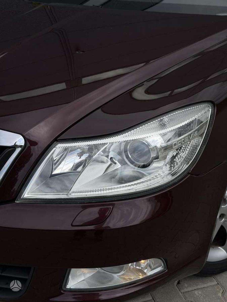 Skoda Octavia 2012 Viļņa, ar dzinēja tilpumu 1.39 L un nobraukumu 179 tūkst. km par 3900 €, foto 11 vietnē AUTOMOTO.COM.LV
