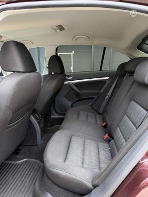 Skoda Octavia 2012 Viļņa, ar dzinēja tilpumu 1.39 L un nobraukumu 179 tūkst. km par 3900 €, foto 17 vietnē AUTOMOTO.COM.LV