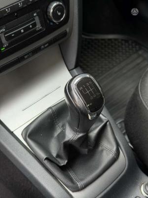 Skoda Octavia 2012 Viļņa, ar dzinēja tilpumu 1.39 L un nobraukumu 179 tūkst. km par 3900 €, foto 21 vietnē AUTOMOTO.COM.LV