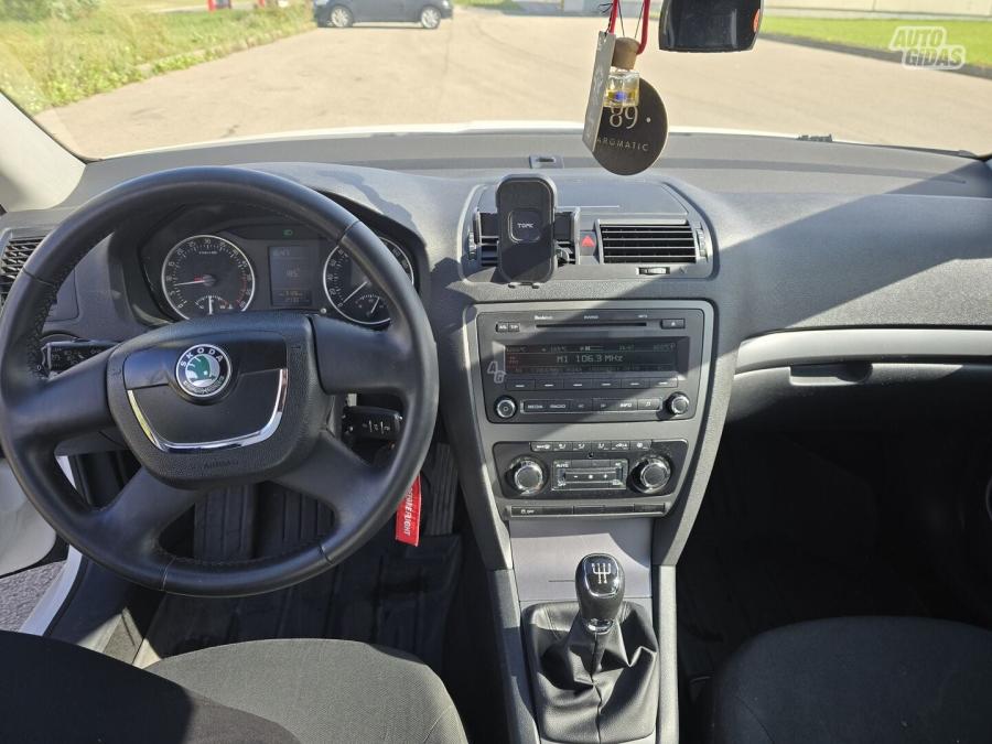 Skoda Octavia 2012 Radviliškis, ar dzinēja tilpumu 1.60 L un nobraukumu 243 tūkst. km par 2000 €, foto 9 vietnē AUTOMOTO.COM.LV